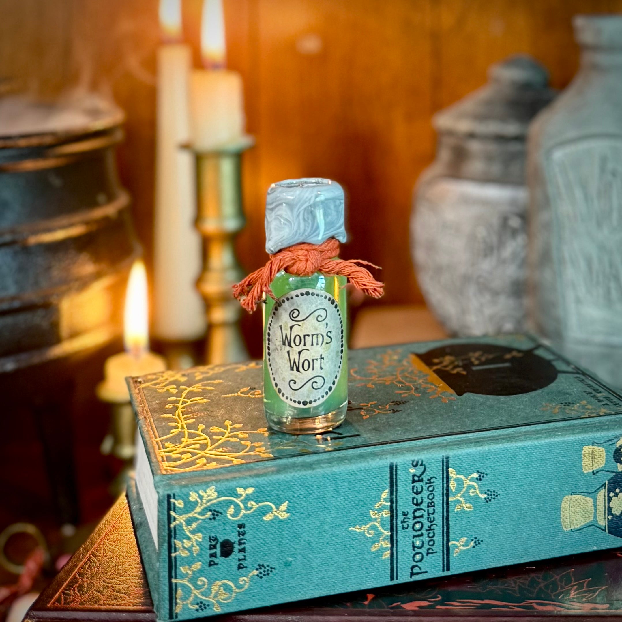 Worms Wart Mini Potion Bottle Fidget- WAX TOP – Grim Sweetness Apothecary